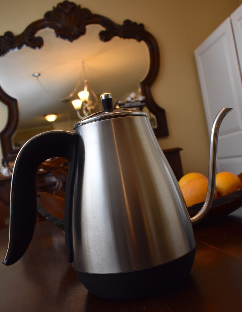 Benefits of Using an Electric Kettle - My Four and More